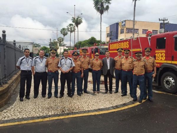 Prefeitura recebe nova viatura para o Corpo de Bombeiros - Floriano News